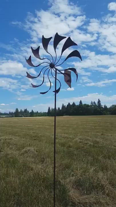 Brambleton Lane Spinner Stake– Elegant Garden Design